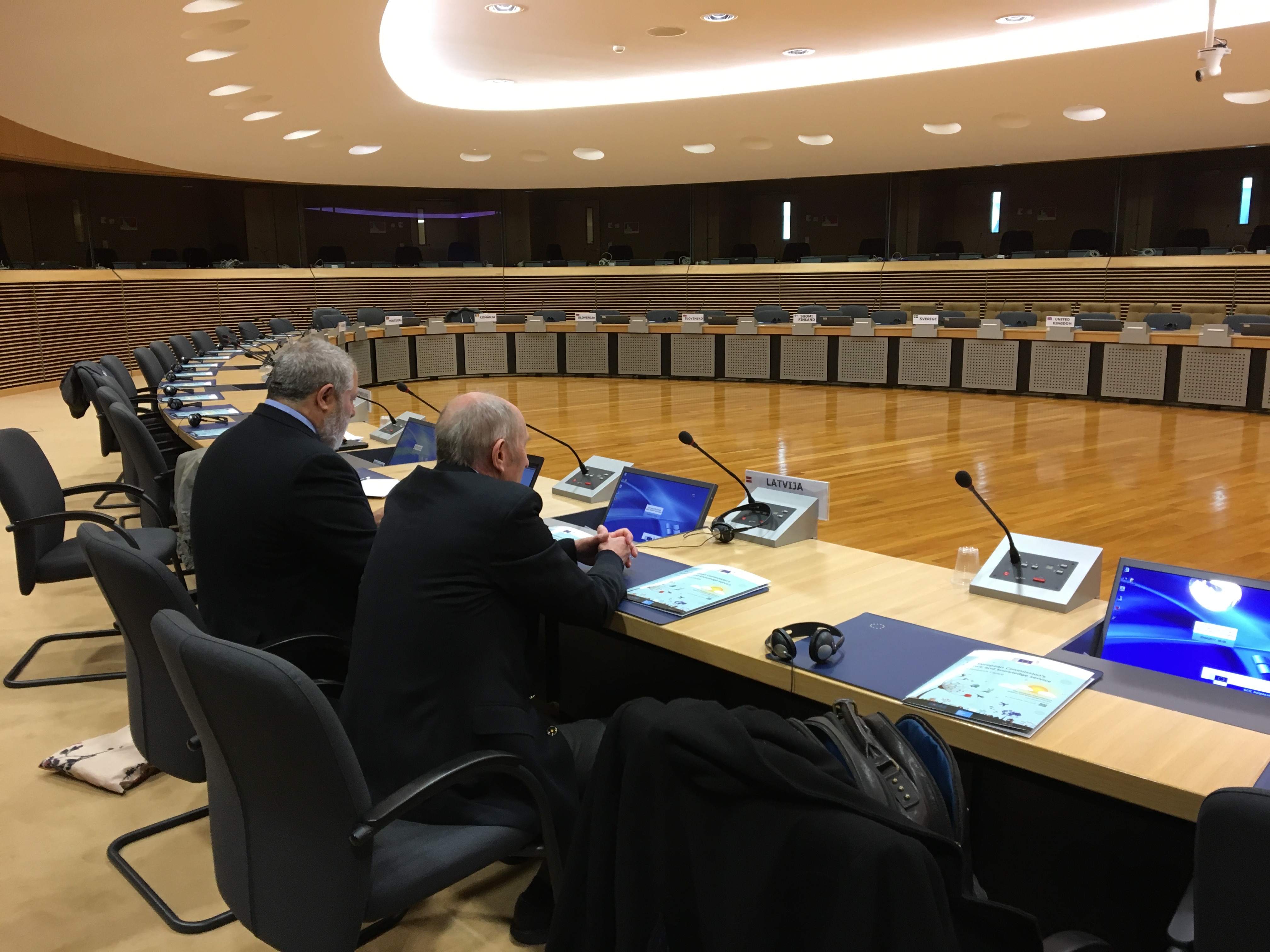 Mario Giampietro and Vaclav Smil in empty Schuman room, before workshop ...